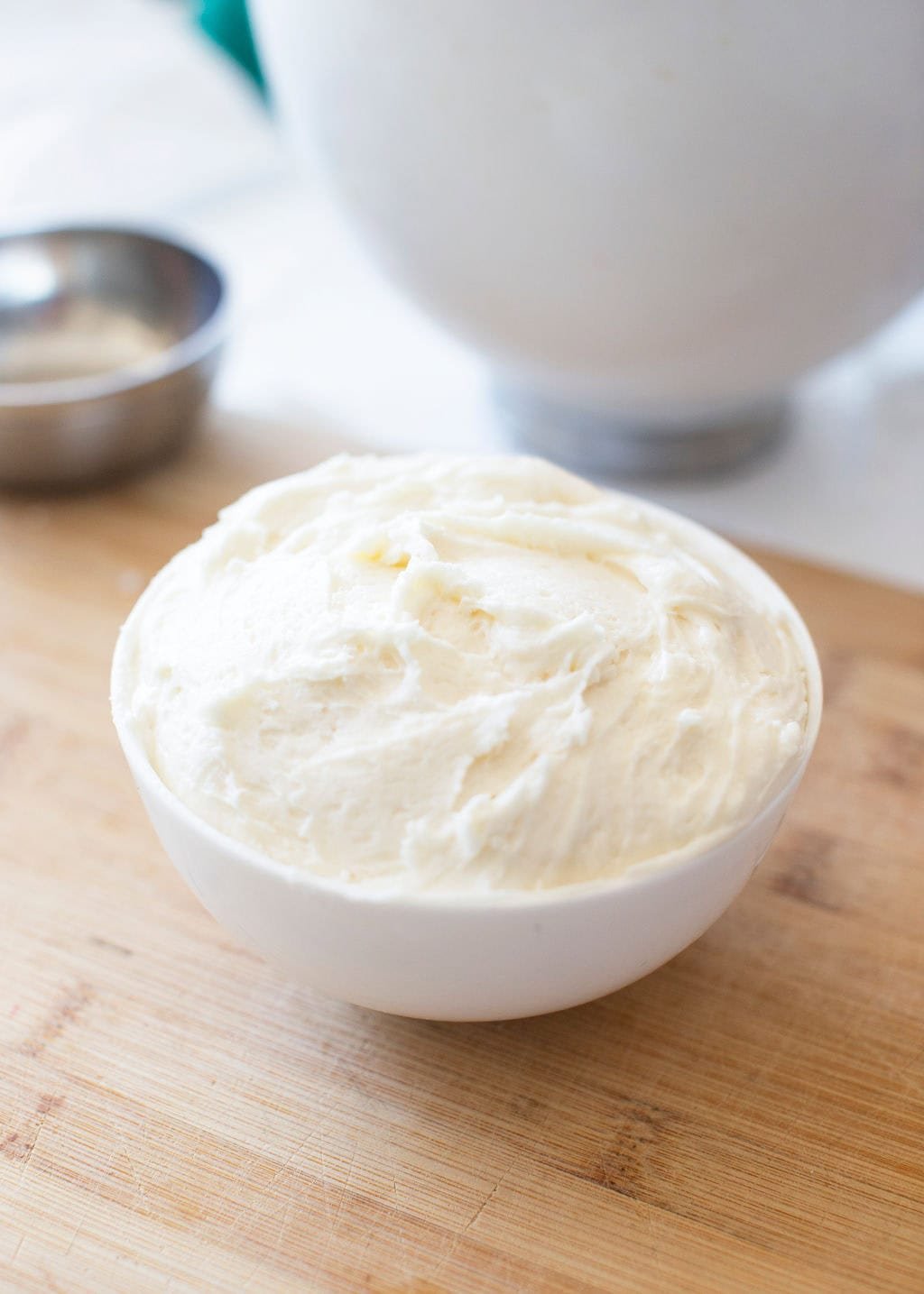 How to make Vanilla Frosting (Best Buttercream Recipe) - Best Friends ...